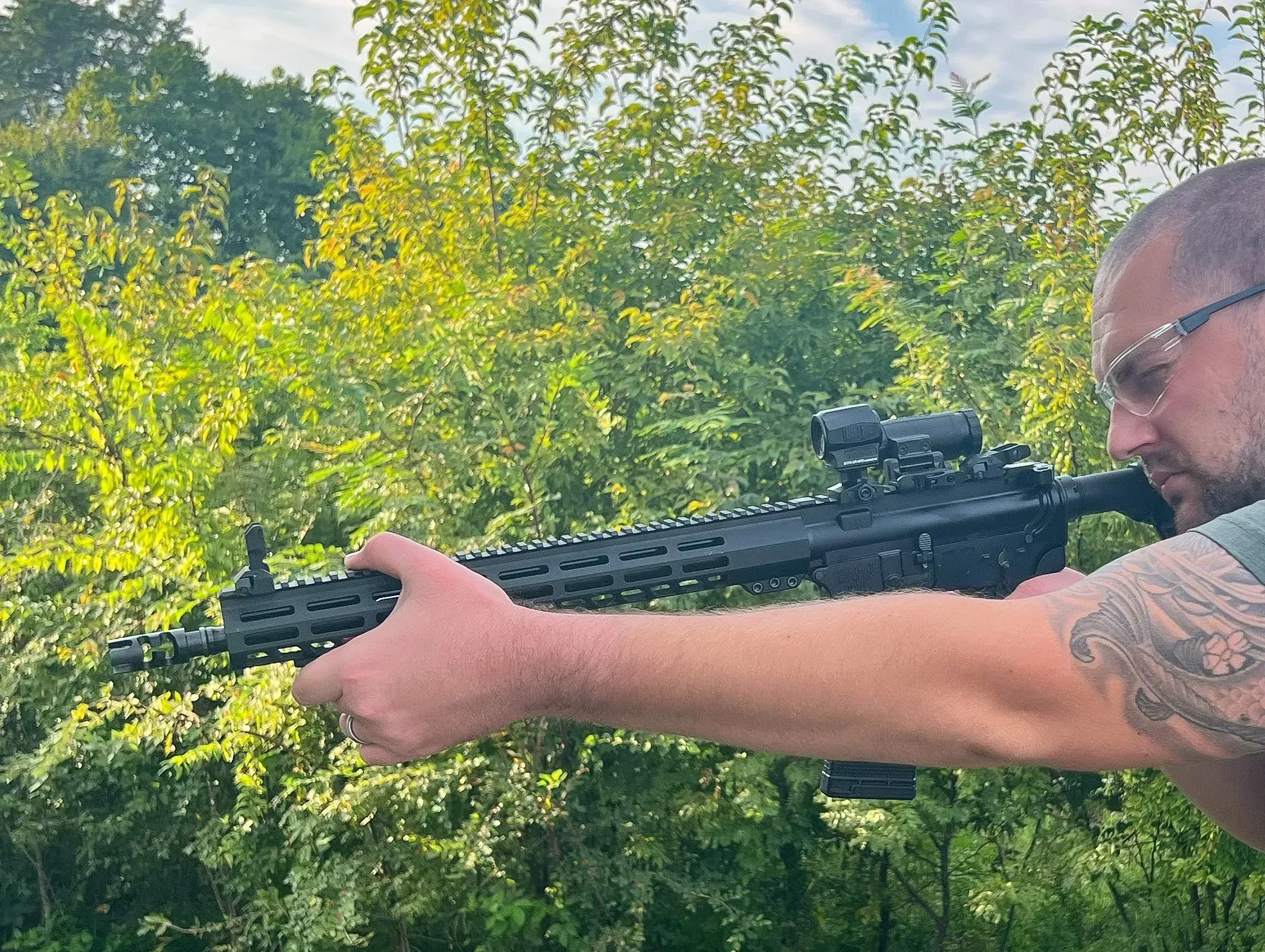 10 Best AR-15 Red Dots, Holographic Sights, and Prism Scopes in 2024